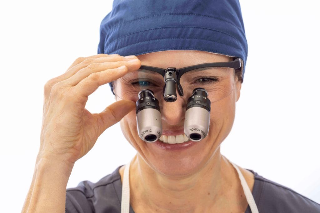 Lupy Chirurgiczne i Medyczne dla Lekarzy | Praca Chirurga w ...